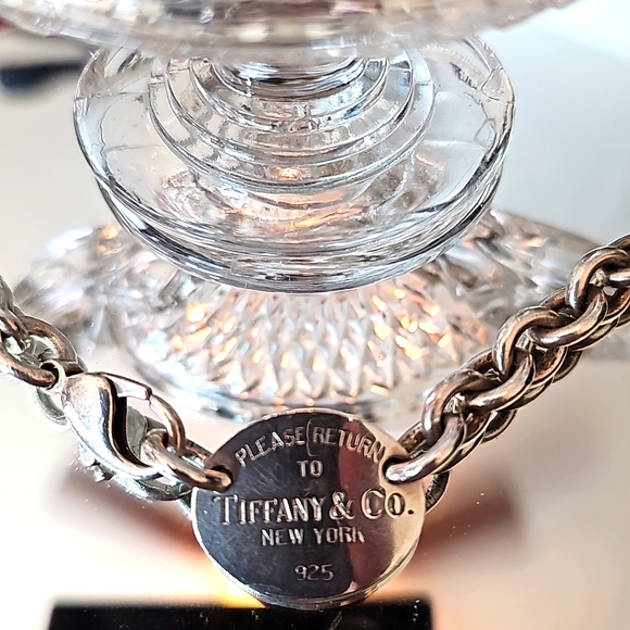 Tiffany & Co. | Jewelry | Tiffany Co Return To Tiffany Oval Tag Choker ...